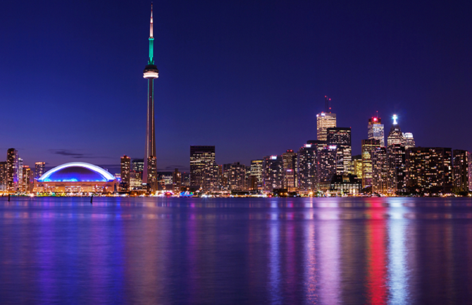 Devasa gökdelenleri ile Ünlü Toronto!