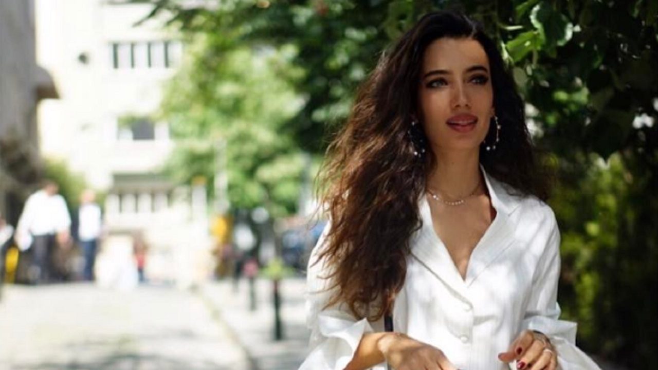 Rachel Araz'ın günlük hayatına ve moda anlayışına dair her şey | Uplifers