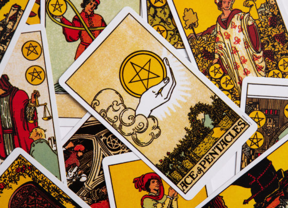 Tarot nedir, ne işe yarar? Kolay tarot falı nasıl bakılır? - Uplifers