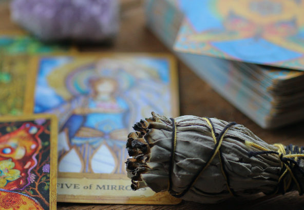 Tarot nedir, ne işe yarar? Kolay tarot falı nasıl bakılır? - Uplifers