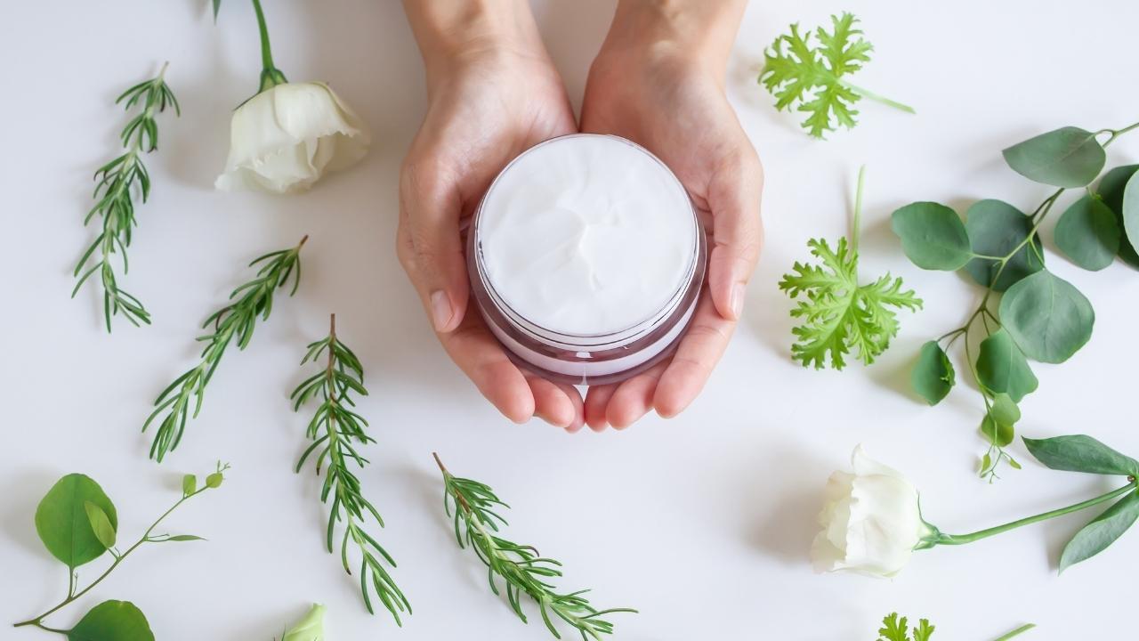 Evde hazırlayabileceğiniz doğal el kremi tarifleri - Uplifers