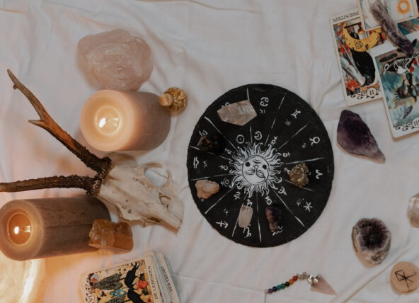 Sevgili İkizler burçları için 2024-2044 Pluto Kova transiti etkisi